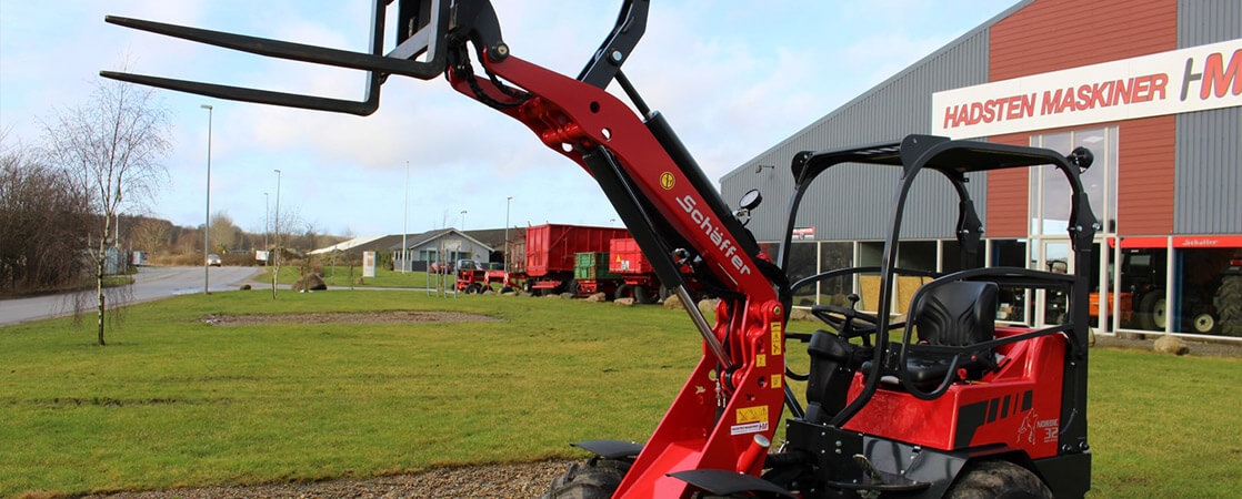 Autoriseret forhandler af maskiner til landbrug i Hadsten | Kontakt os