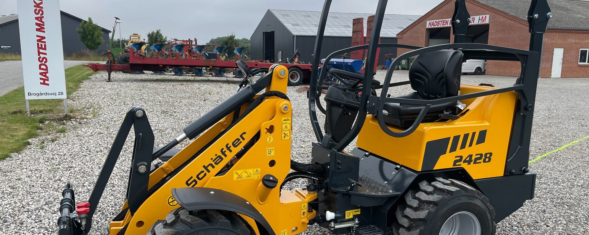 Autoriseret forhandler af maskiner til landbrug i Hadsten | Kontakt os ...